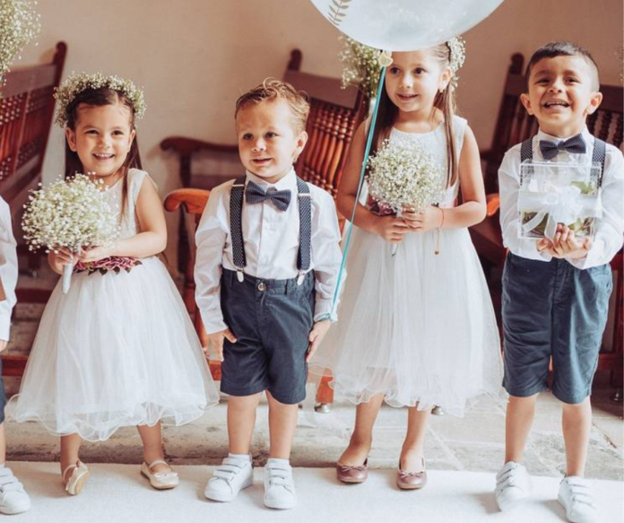 ¿No Sabes Como Elegir El Vestuario De Lo Pajes? Te Dejamos Algunos ...